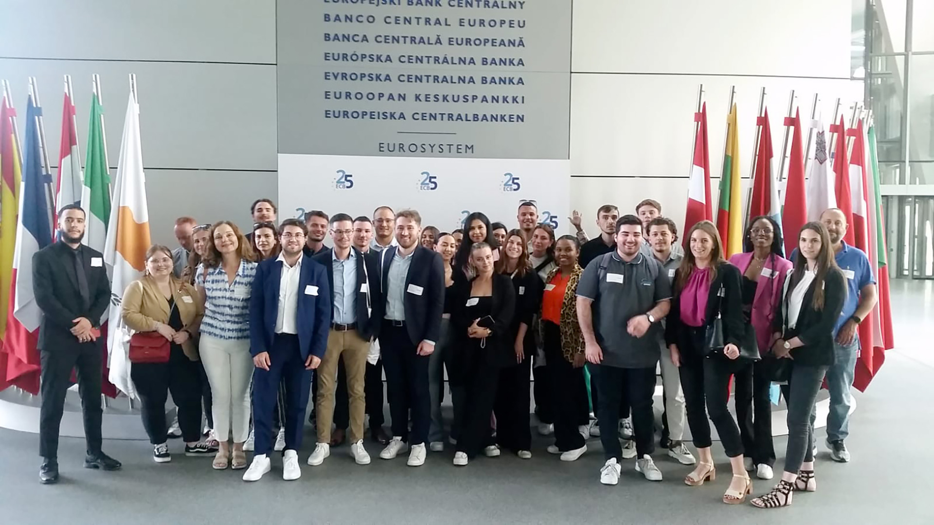 Les institutions européennes à l'honneur : le master MBFA en visite à ...